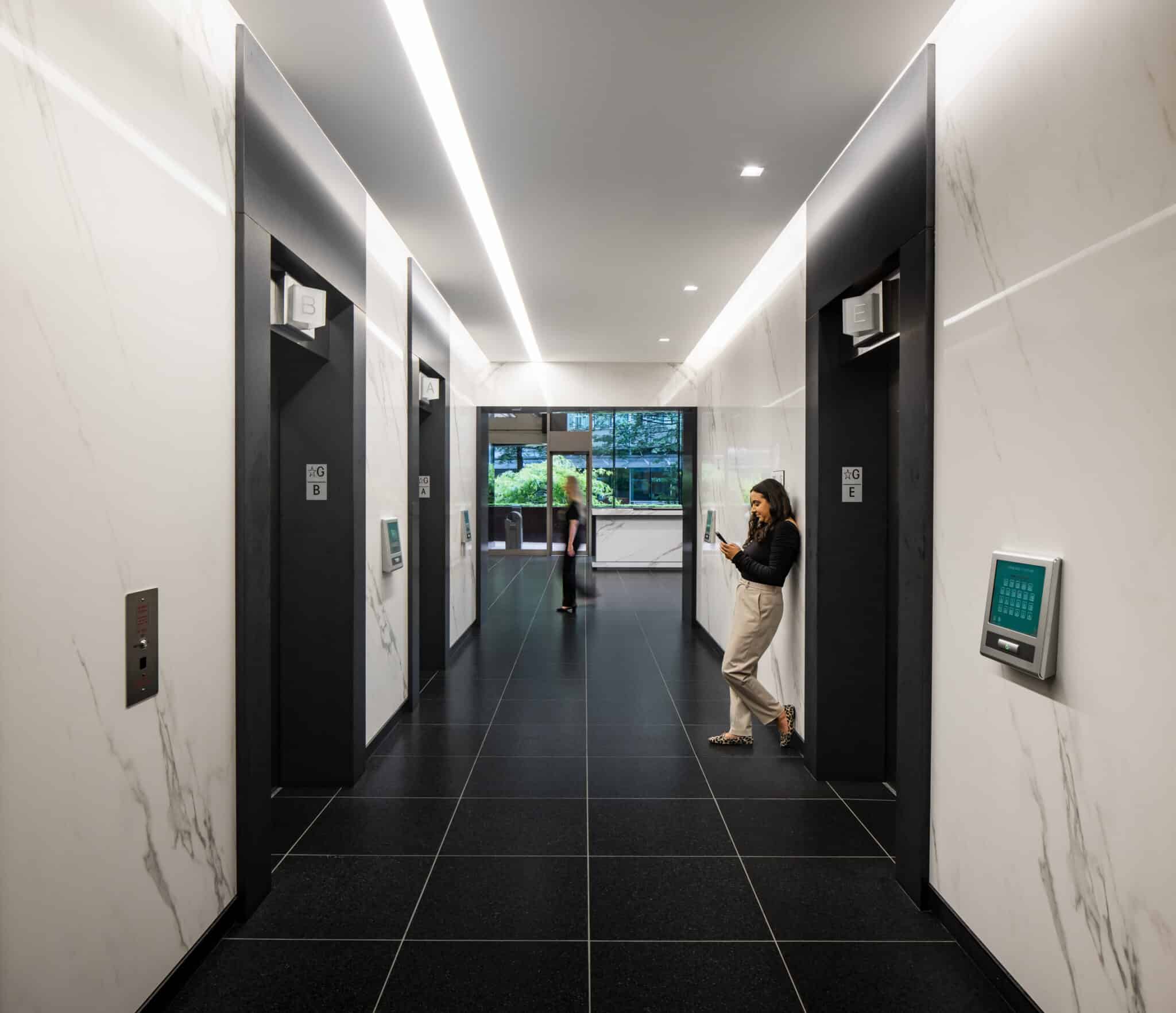 Manulife 1095 West Pender Lobby - SSDG Interiors Inc.