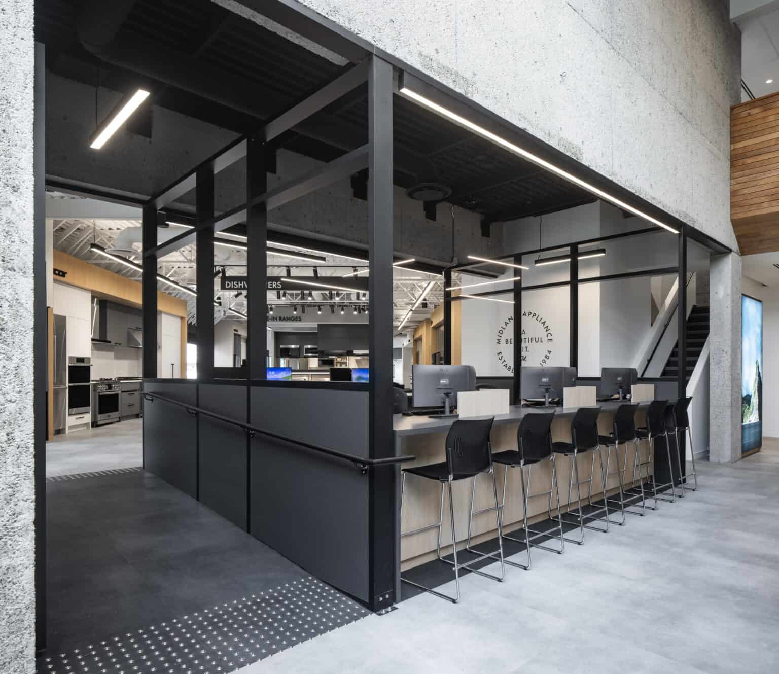 Midland Appliance Abbotsford Showroom - SSDG Interiors Inc.