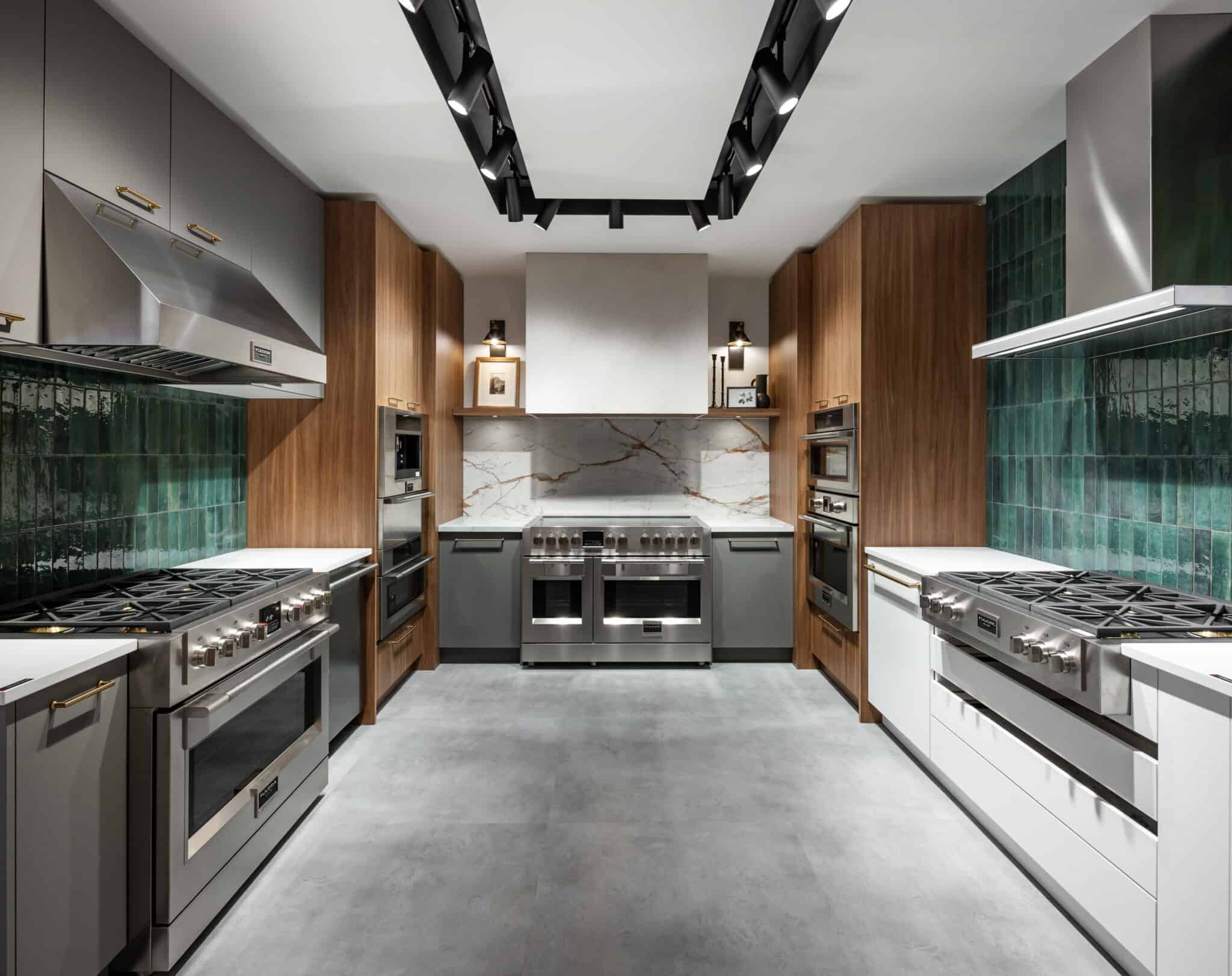 Midland Appliance Abbotsford Showroom - SSDG Interiors Inc.
